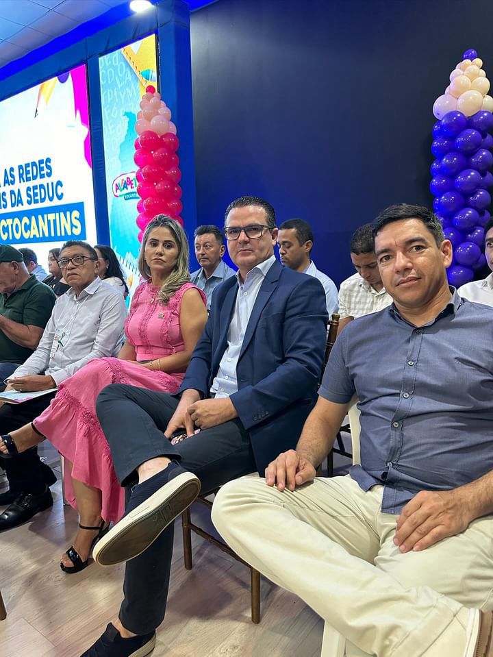 Prefeito Alberto Moreira e equipe de educação marcam presença no ...